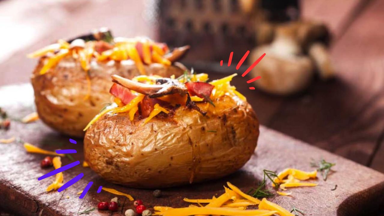 Receta con papas al horno, hierbas y queso parmesano para compartir con ...