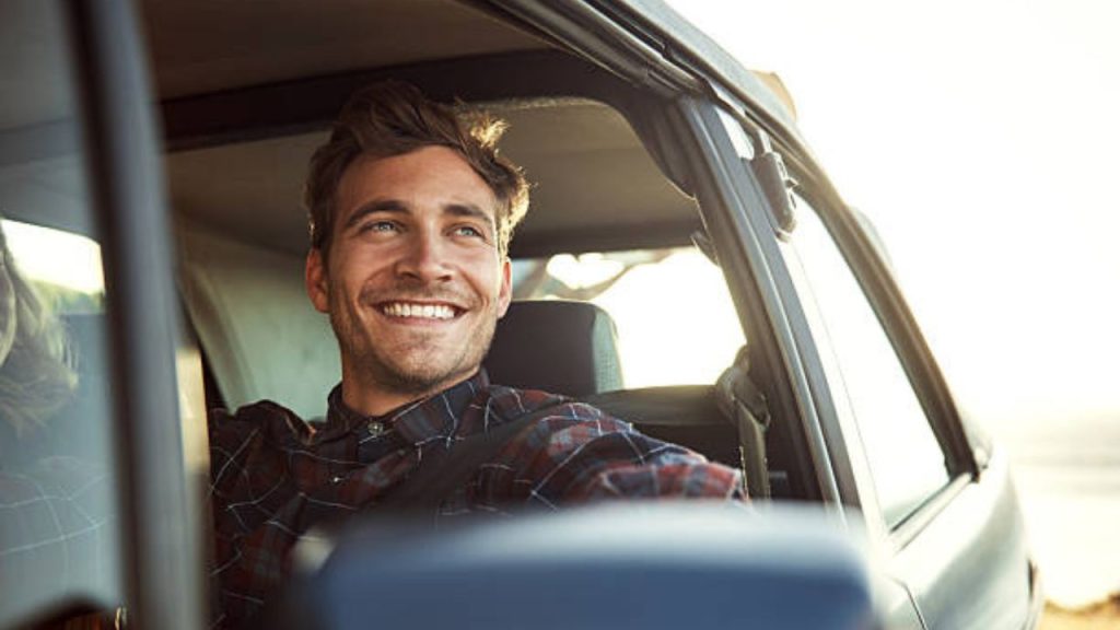 Cinco razones para no conducir con las ventanas del vehículo abajo y ...