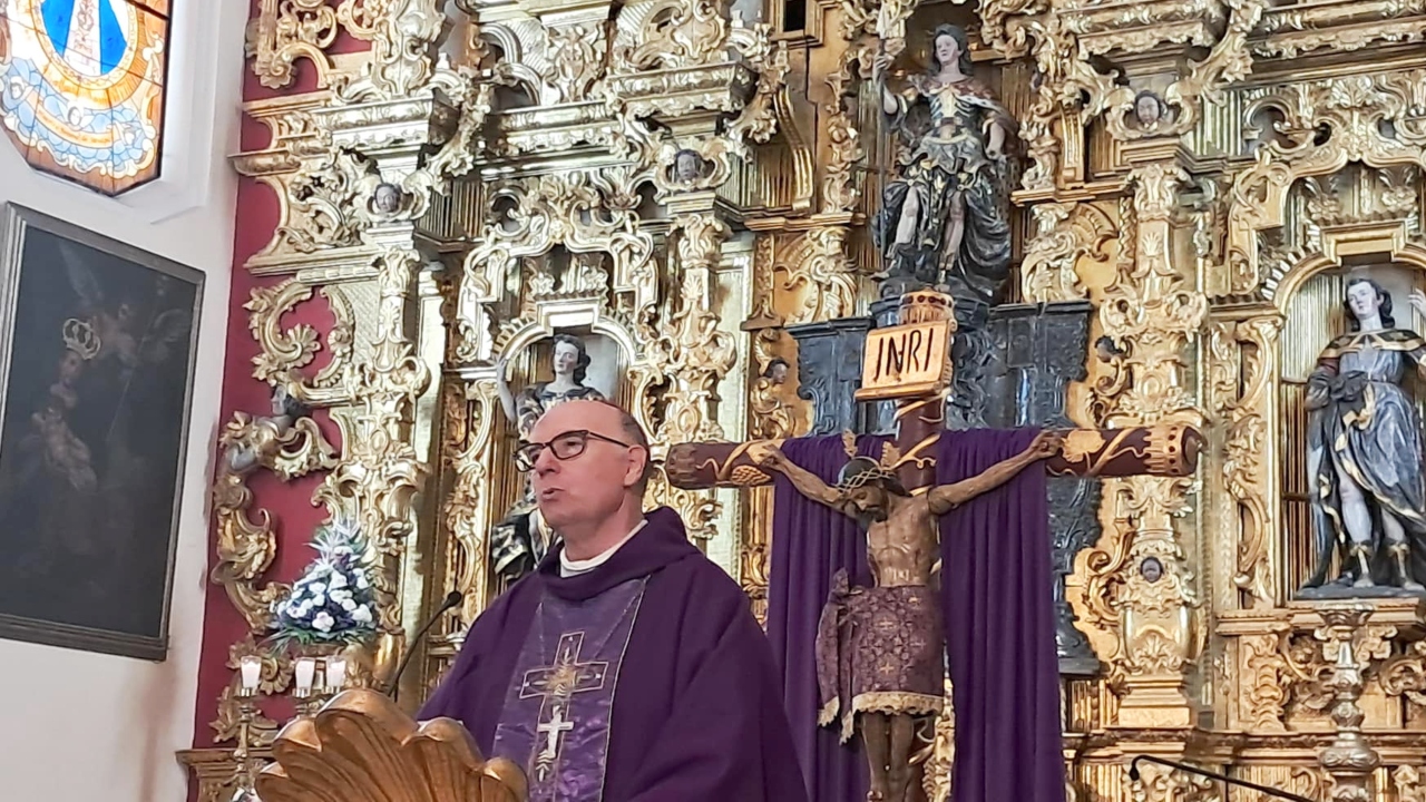 Monseñor Nácher: 'Las tentaciones disfrazan el mal como bien'